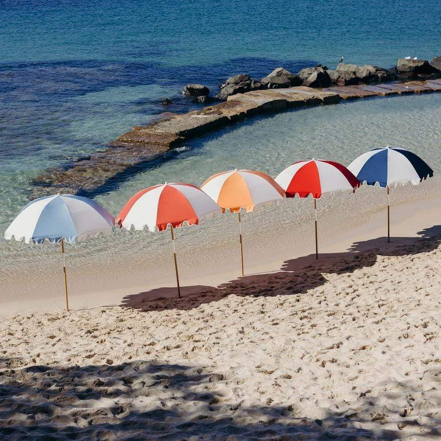 The Weekend Umbrella - Parasol de plage – Piscines Spas Etchetera